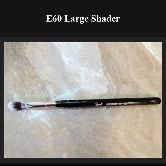 Sigma Beauty | Makeup | Bnwt Sigma Beauty Original Bunny Large Shader ...
